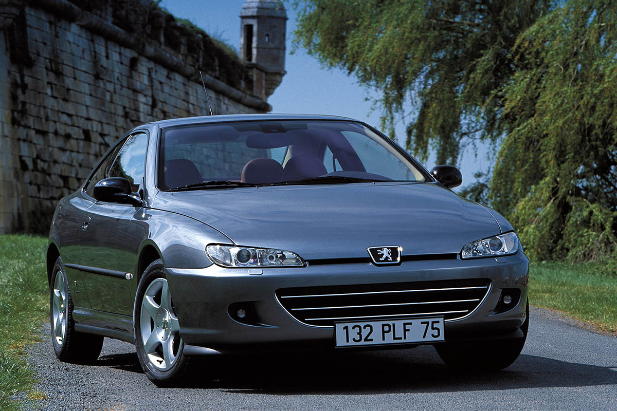 StriveME - قصة 406 كوبيه: فيات تتكبّر وبيجو تغتنم الفرصة!